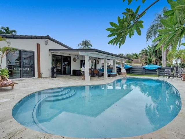 2718 Scott St, Hollywood, FL 33020
