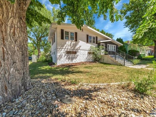 2718 W Saint Patrick St, Rapid City, SD 57702