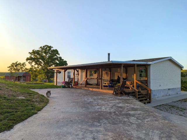 27196 Farm Road 2120