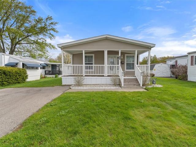 2719 Greencrest Dr, Erie, PA 16506