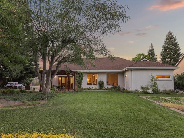 2719 Western Oak Drive