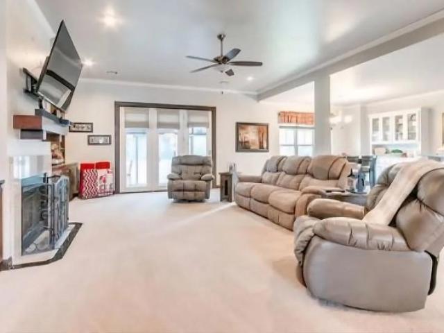 2719 Woodlawn Court
