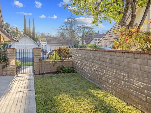 27104 Rio Prado Dr, Valencia, CA 91354 | Compass