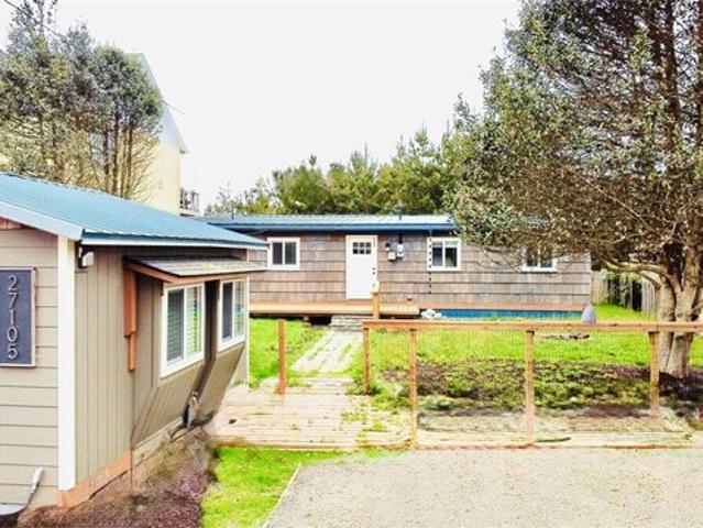 27105 K Pl, Ocean Park, WA 98640