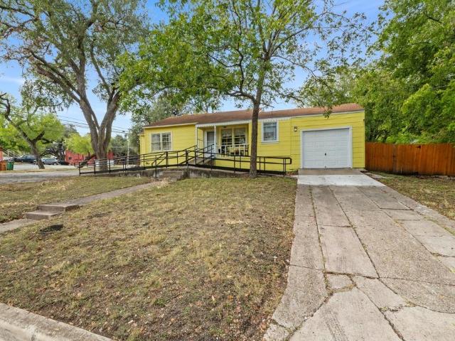 2710 Manor Rd