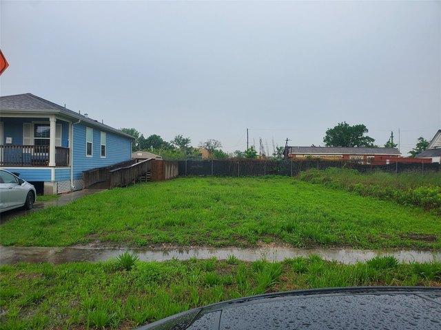 2710 Mills St, Houston, TX 77026
