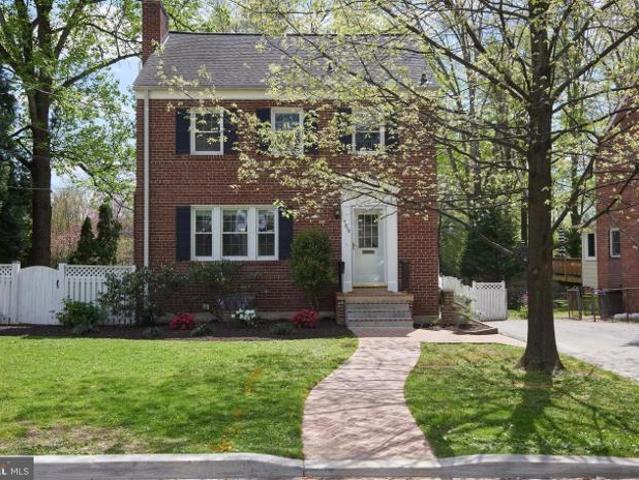 2710 Blaine Dr, Chevy Chase, MD 20815
