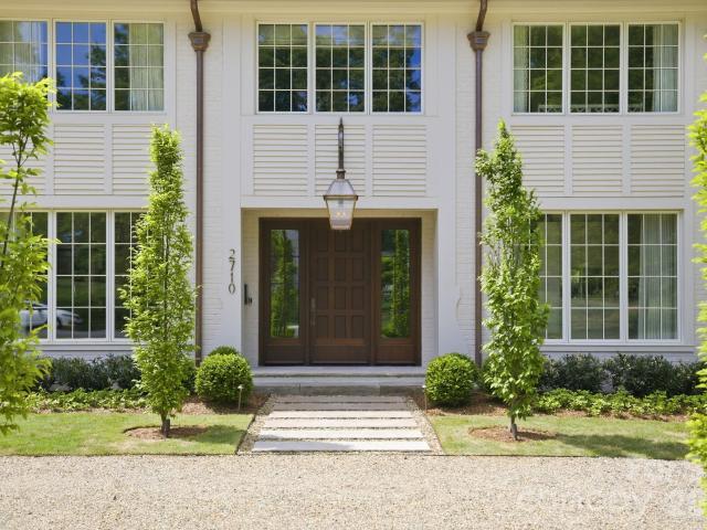 2710 Briarcliff Pl, Charlotte, NC 28207 | MLS #4371 | Compass