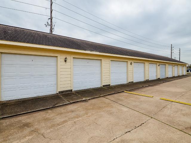 2710 Grants Lake Boulevard I 4
