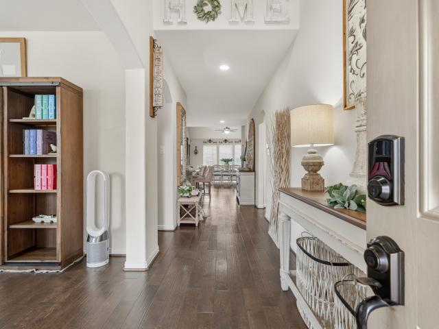 2710 Park Crossing