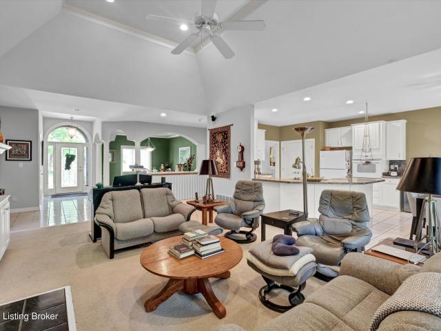 2710 Razor View Ct