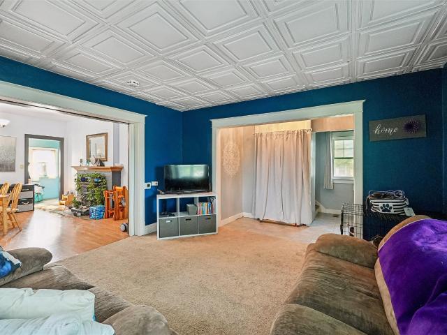2710 SW 9th Street