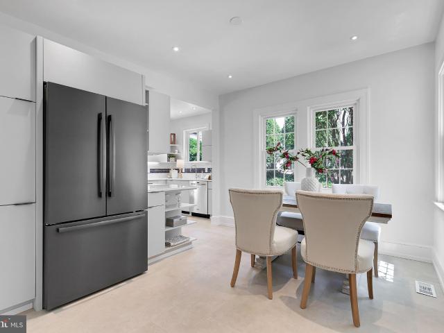 2710 S Joyce St, Arlington, VA 22202 | MLS #VAAR2070