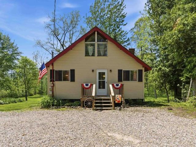 2710 S Whitney Beach Rd, Beaverton, MI 48612