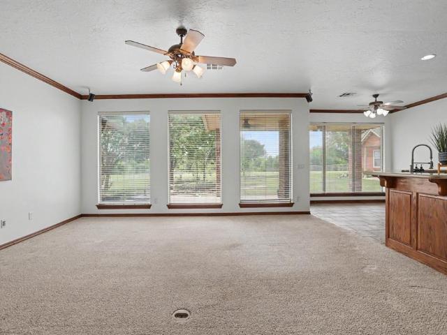2710 Shoreline Drive