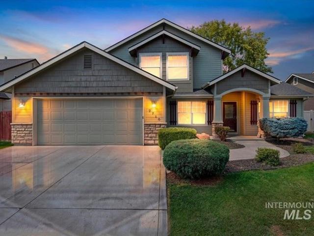 2710 W Crossland Dr, Meridian, ID 83646