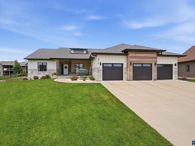 2710 W Little Oak Cir, Sioux Falls, SD 57108
