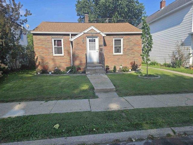 2710 Washington St, Dubuque, IA 52001