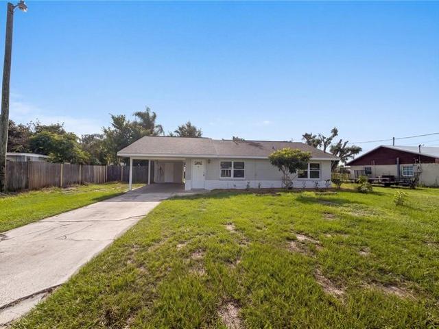 2710 Woodlawn Dr, Winter Haven, FL 33881