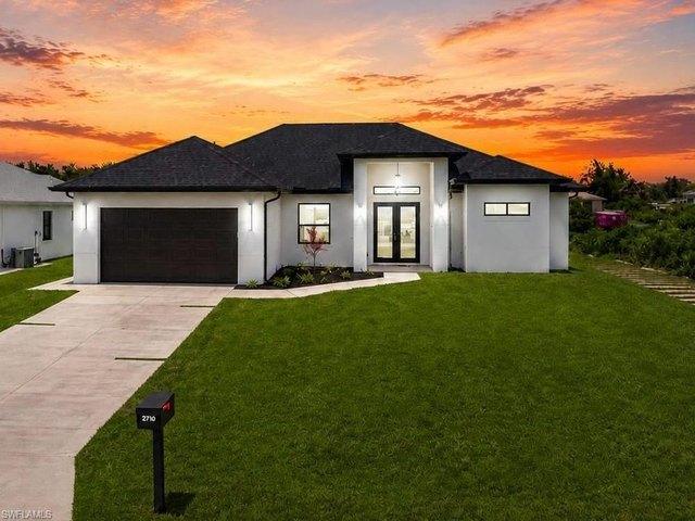 2710 58th St W, Lehigh Acres, FL 33971