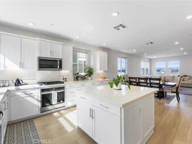 27113 Vly Oak Pl, Valencia, CA 91381 | MLS #SR26063 | Compass