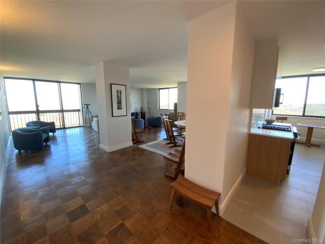 27110 Grand Central Parkway 18E