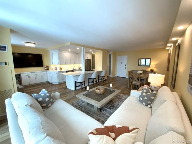 27110 Grand Central Parkway 25A