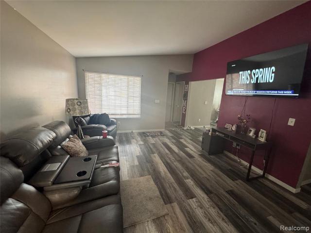27114 Antonio Drive