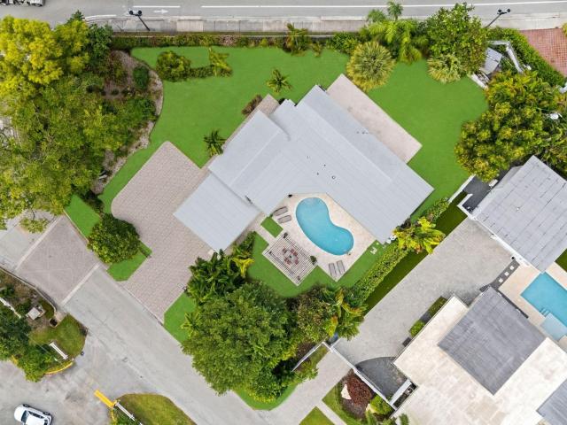 2711 Mayan Dr, Fort Lauderdale, FL 33316 | MLS #F10541 | Compass