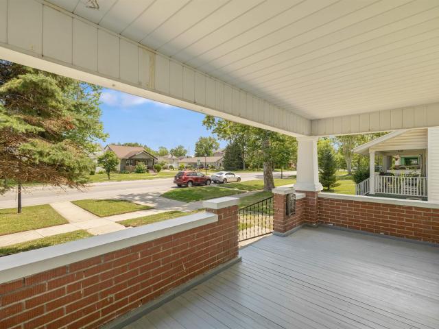 2711 N Anthony Boulevard