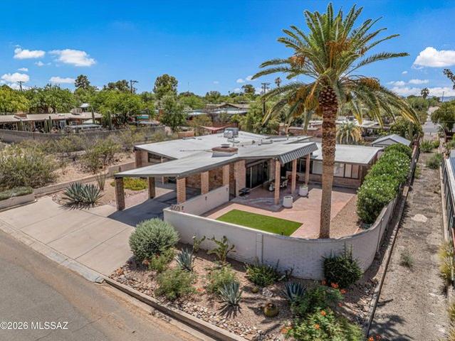 2711 N Kiva Pl, Tucson, AZ 85715