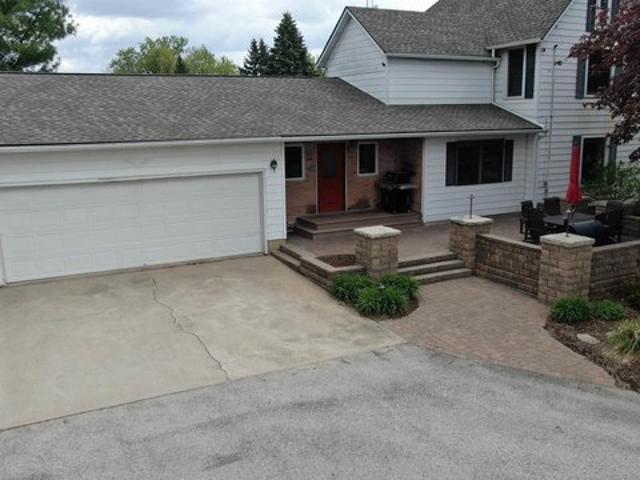 2711 Dows Williams Rd, Dows, IA 50071