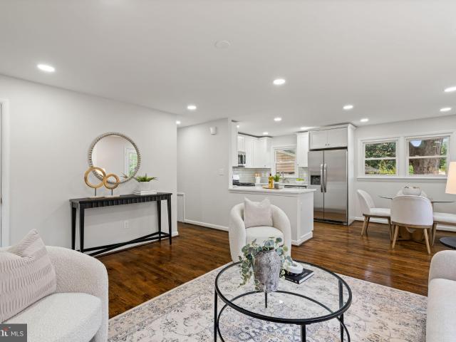 2711 Groveton St, Alexandria, VA 22306 | Compass