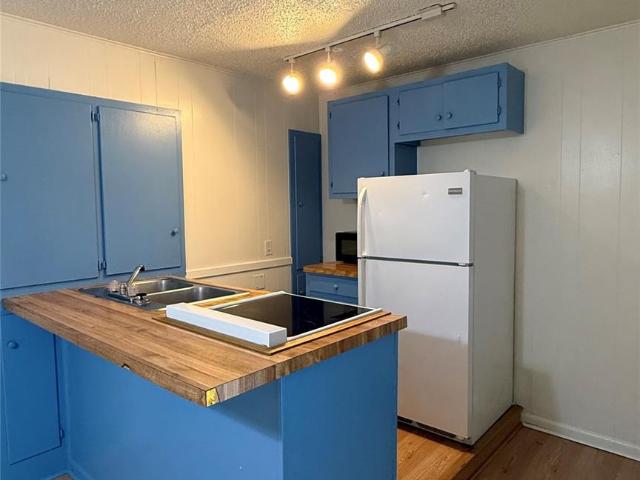 2711 Hemphill Park # A102