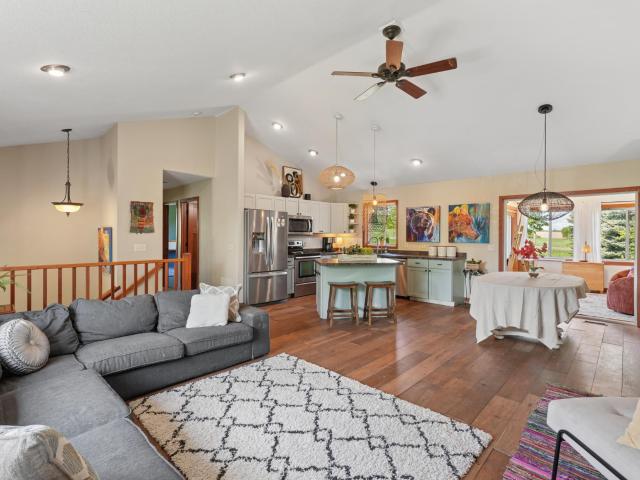 2711 Hilltop Lane