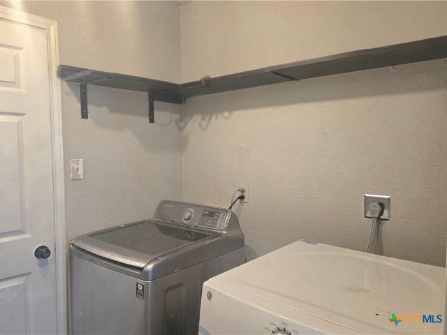 2711 Larissa Drive