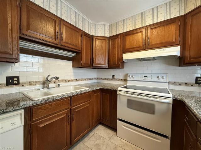 2711 Reynolda Road #2D