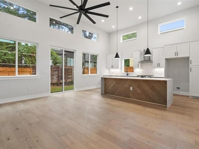 2711 Stacy Ln Unit 2, Austin, TX 78704