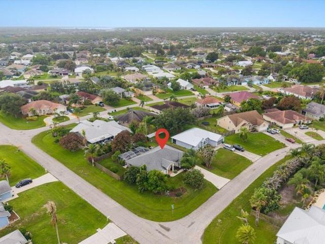 2711 SE Fall St, Port Saint Lucie, FL 34984