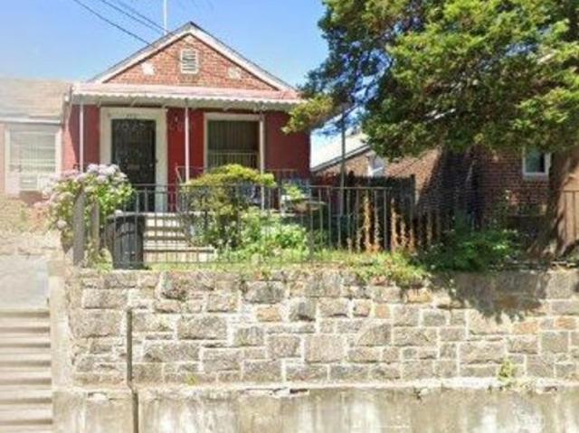 2711 Throop Ave, Bronx, NY 10469