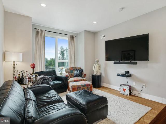 2711 W Jefferson Street # 2