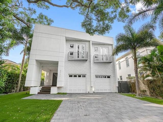 2711 W Trilby Ave, Tampa, FL 33611