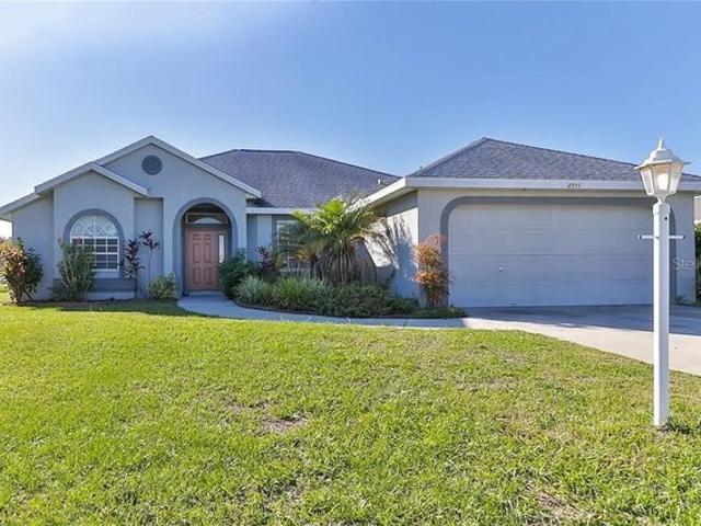 2711 46th St E, Palmetto, FL 34221
