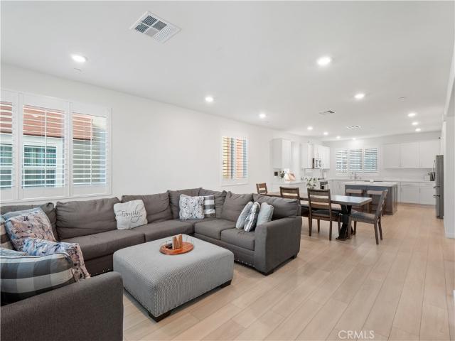 27129 Valley Oak, Valencia, CA 91381 | MLS #SR26040