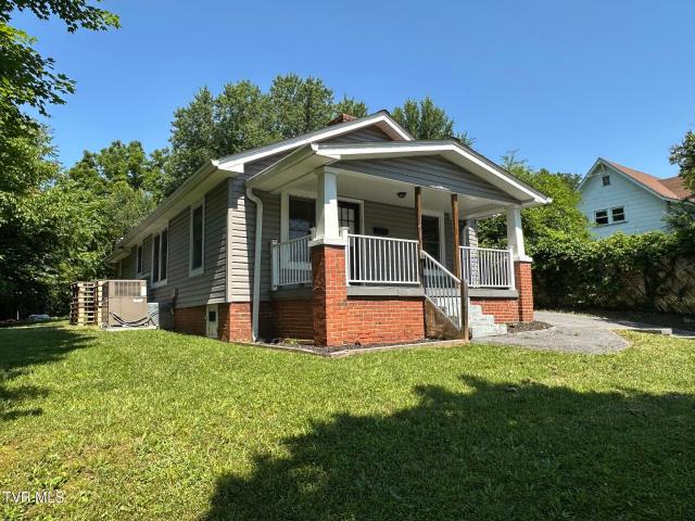 2712 Fort Henry Drive