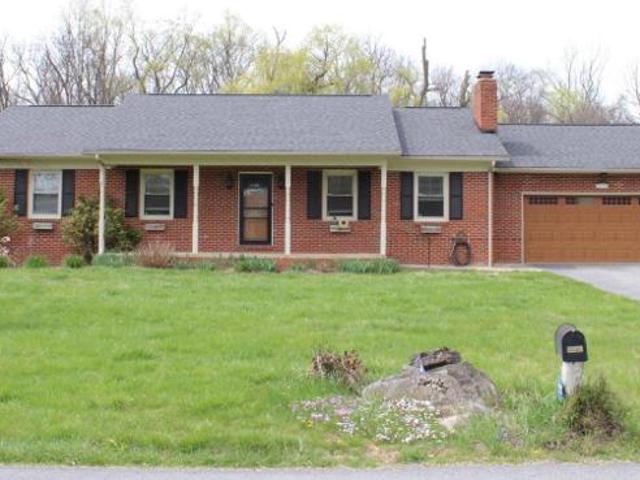 2712 Goldmiller Rd, Bunker Hill, WV 25413