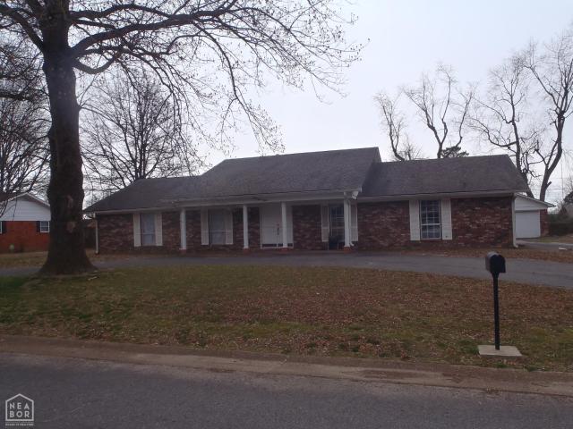2712 Highland Drive