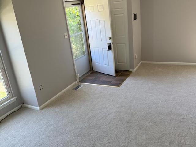 2712 Red Oak Lane