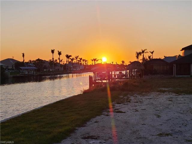 2712 SW 37th Ter, Cape Coral, FL 33914 | MLS #225083