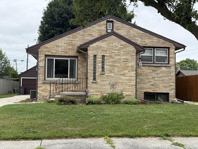 2712 S 10th St, Sheboygan, WI 53081